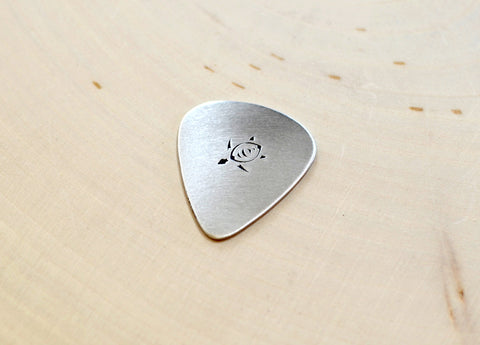 Sea turtle guitar pick handmade in aluminum – Nici's Picks