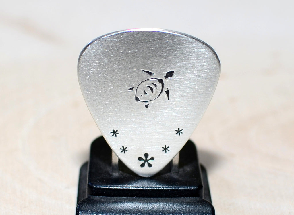 Sterling silver guitar pick with sea turtle – Nici's Picks