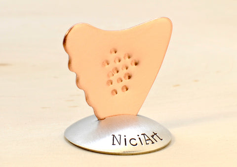 Copper Shark Fin Guitar Pick with Non-Slip Surface – Nici's Picks